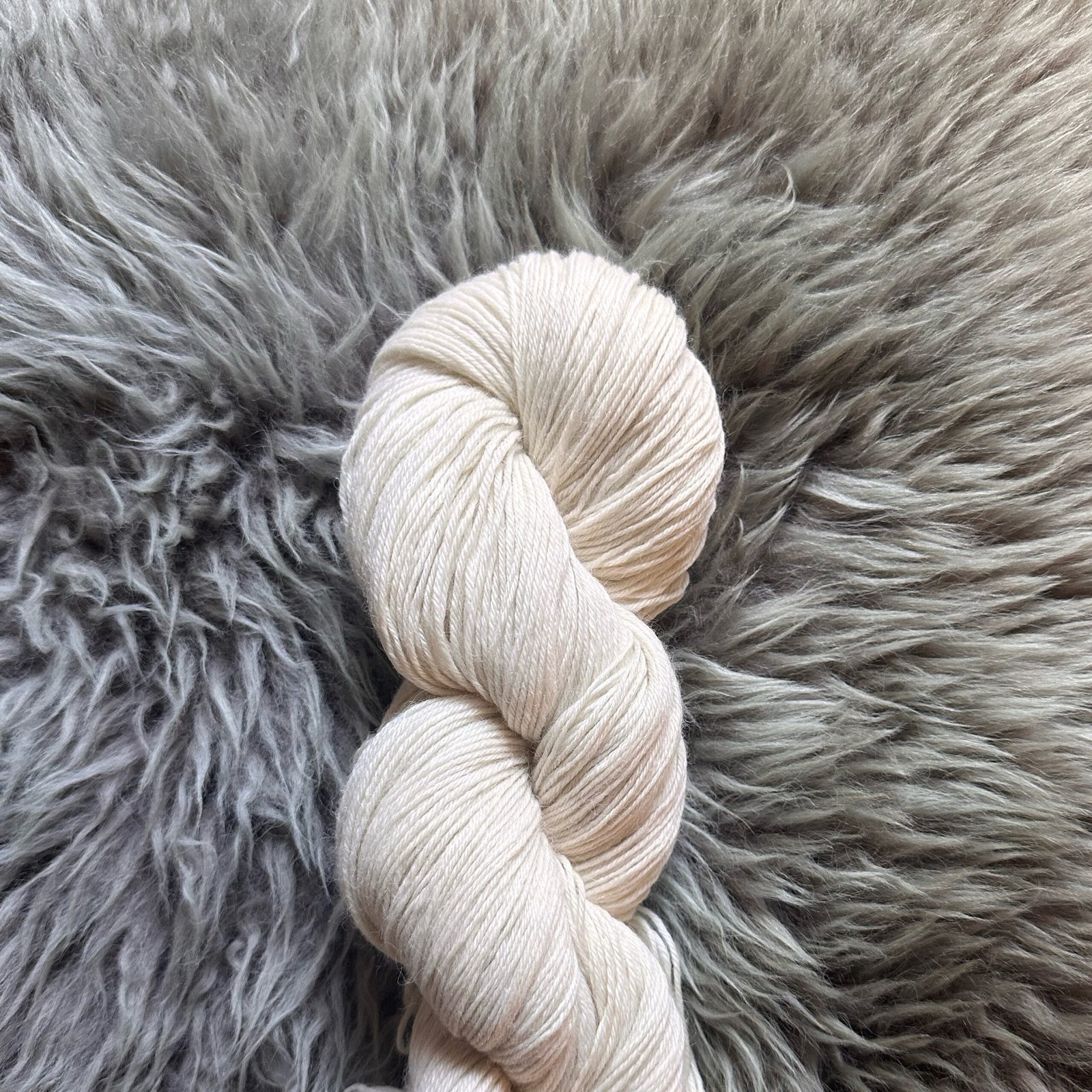 Undyed 100% baby alpaca yarn DK 100g – Stay Cozy Craft Australia